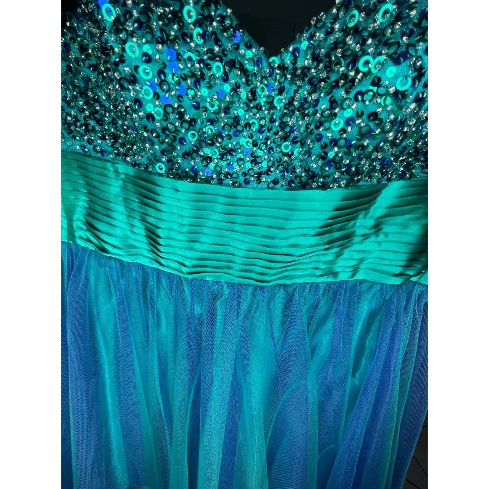 Cecily Brown | Dresses | Cecily Brown Strapless Beaded Bodice Pleated ...